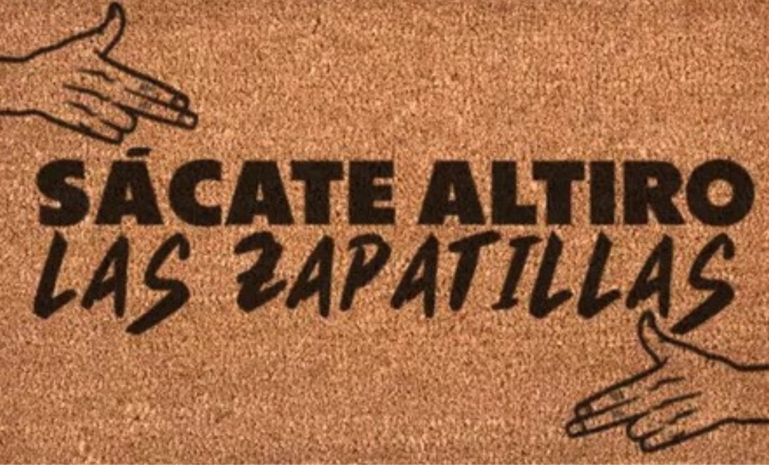 Tapete Full Tendencia "Sácate las Zapatillas" 40x60CM – Japa Family